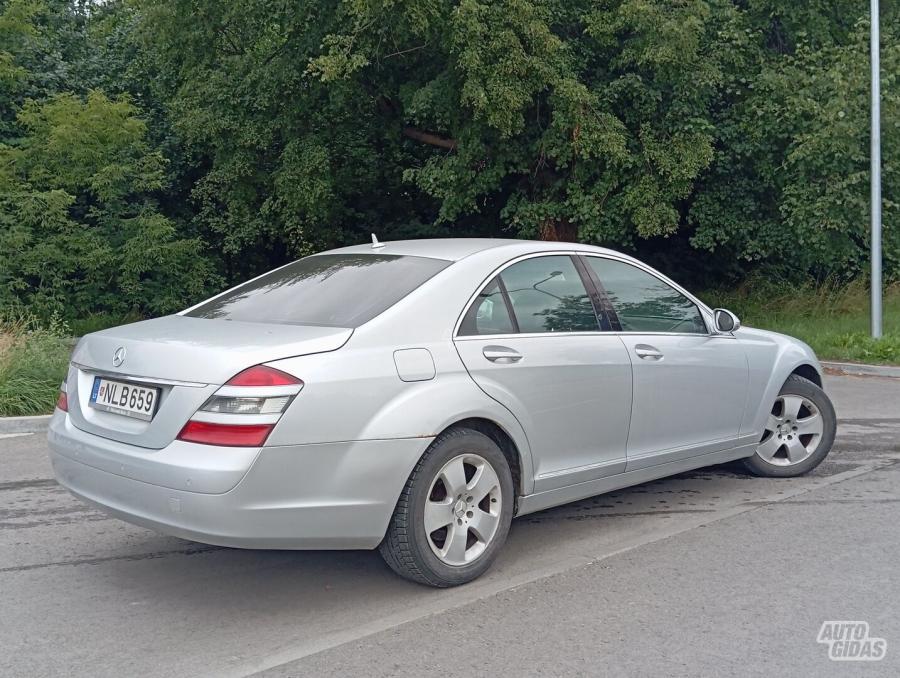 Мерседес С 350 2006 в Клайпеда, объемом двигателя 3.50 л и пробегом 293 тыс. км за 2200 €, фото 5 на AUTOMOTO.COM.LV