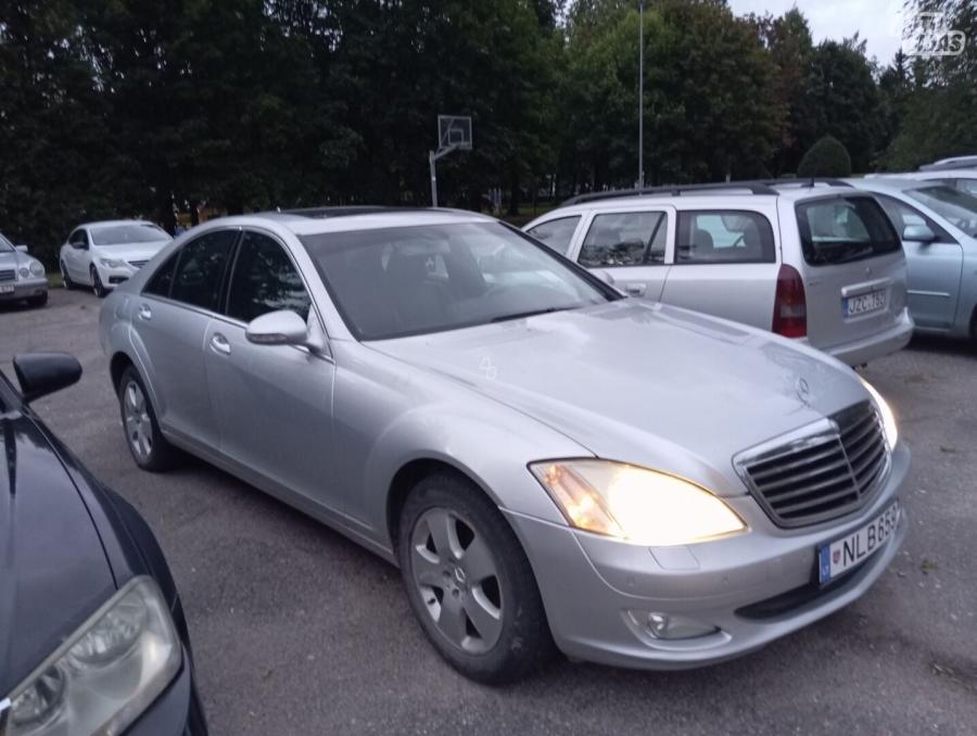 Мерседес С 350 2006 в Клайпеда, объемом двигателя 3.50 л и пробегом 293 тыс. км за 2200 €, фото 10 на AUTOMOTO.COM.LV