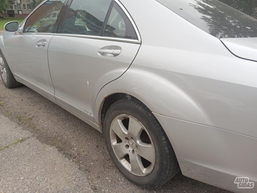 Мерседес С 350 2006 в Клайпеда, объемом двигателя 3.50 л и пробегом 293 тыс. км за 2200 €, фото 16 на AUTOMOTO.COM.LV