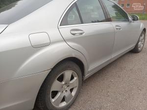 Мерседес С 350 2006 в Клайпеда, объемом двигателя 3.50 л и пробегом 293 тыс. км за 2200 €, фото 17 на AUTOMOTO.COM.LV