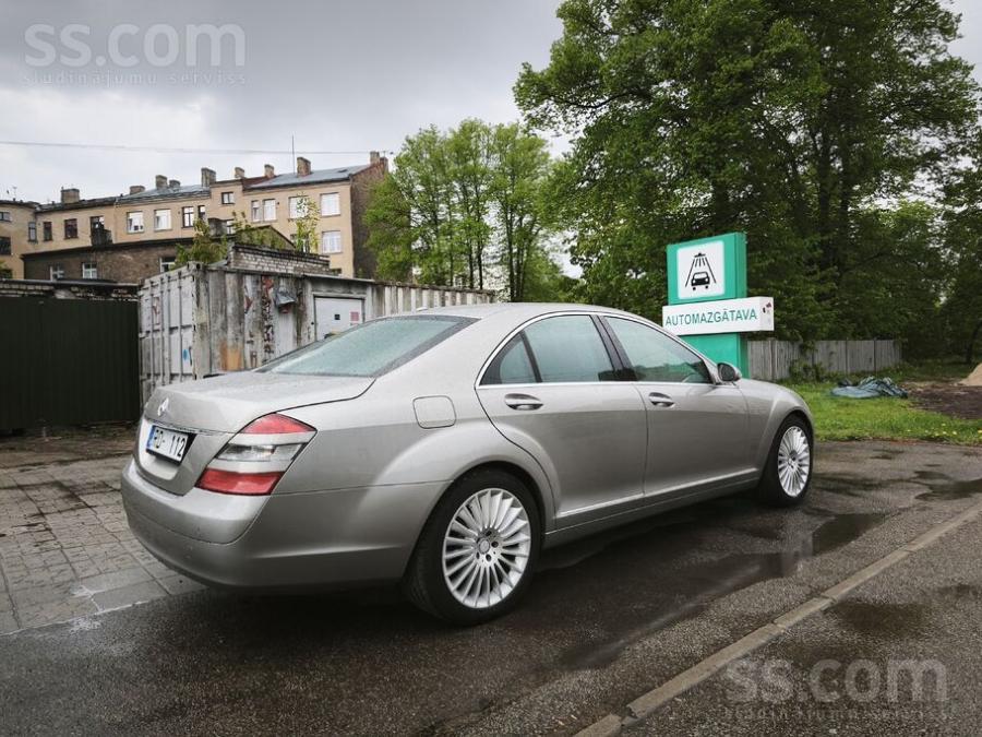 Mercedes-Benz S 350 2007 Rīga, ar dzinēja tilpumu 3.50 L un nobraukumu 206 tūkst. km par 10900 €, foto 35 vietnē AUTOMOTO.COM.LV