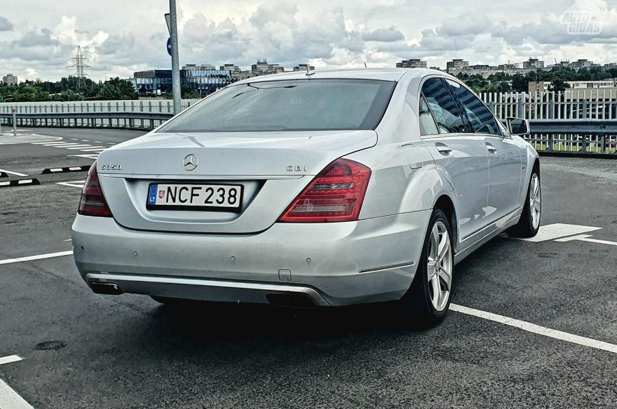 Mercedes-Benz S 350 2010 in Vilnius, with an engine capacity of 3.20 L and mileage of 380 thousand km for 5600 €, photo 4 on AUTOMOTO.COM.LV