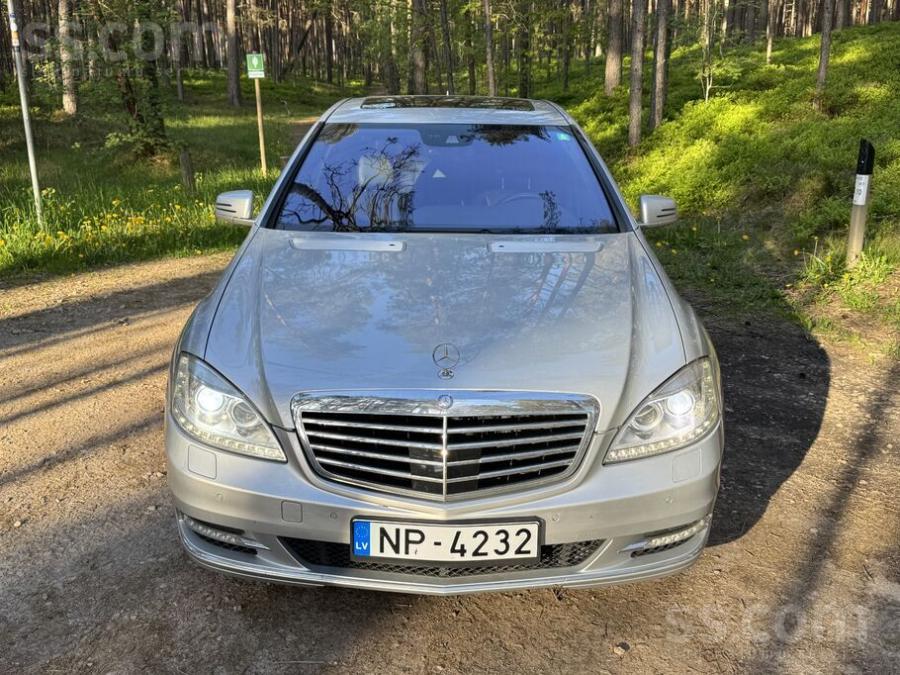 Mercedes-Benz S 350 2013 in Riga, with an engine capacity of 3.00 L and mileage of 238 thousand km for 10100 €, photo 3 on AUTOMOTO.COM.LV