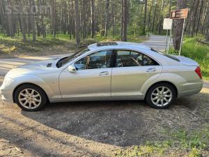 Mercedes-Benz S 350 2013 in Riga, with an engine capacity of 3.00 L and mileage of 238 thousand km for 10100 €, photo 5 on AUTOMOTO.COM.LV