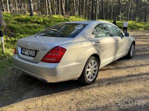 Mercedes-Benz S 350 2013 in Riga, with an engine capacity of 3.00 L and mileage of 238 thousand km for 10100 €, photo 8 on AUTOMOTO.COM.LV