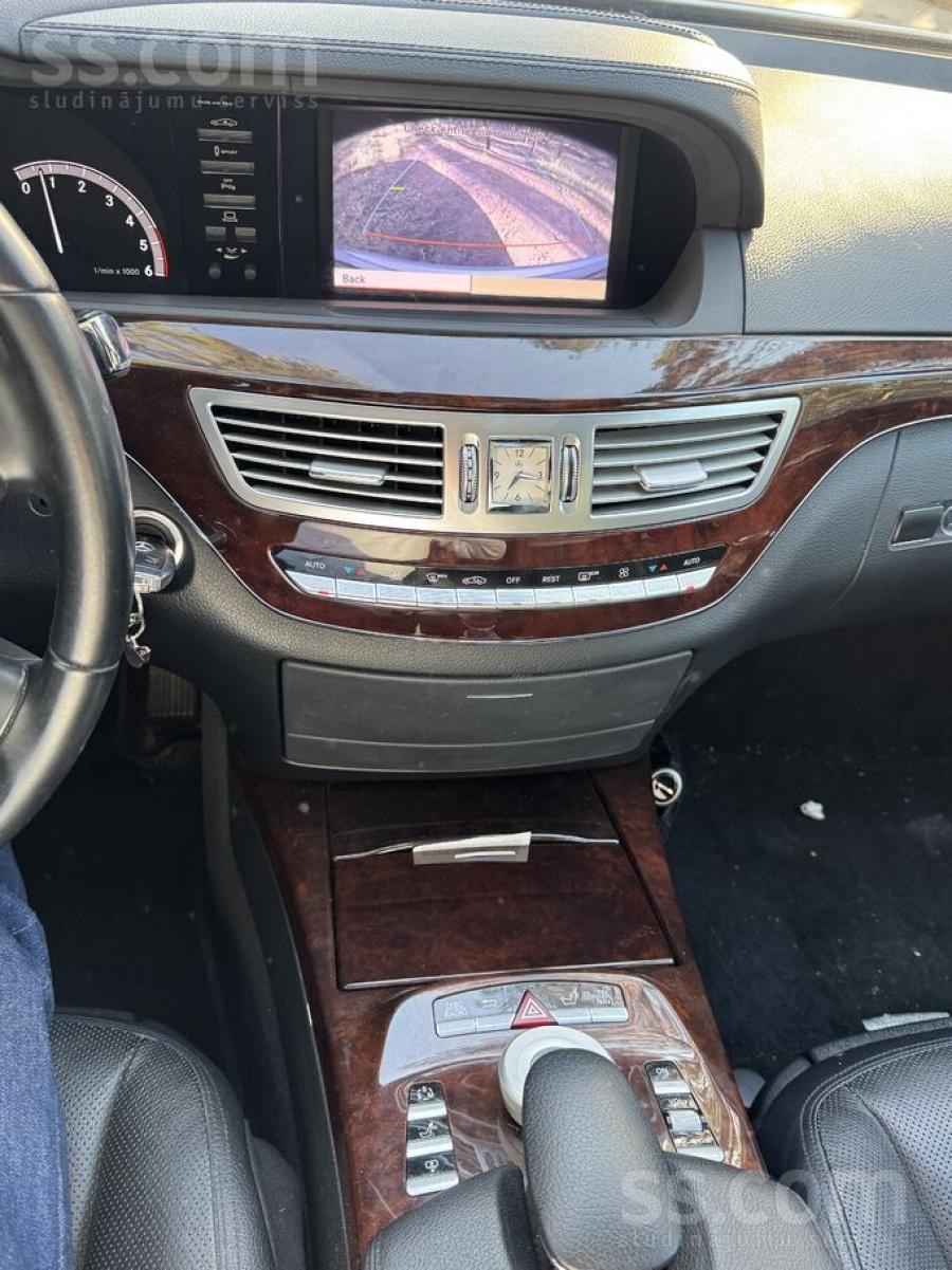 Mercedes-Benz S 350 2013 in Riga, with an engine capacity of 3.00 L and mileage of 238 thousand km for 10100 €, photo 14 on AUTOMOTO.COM.LV