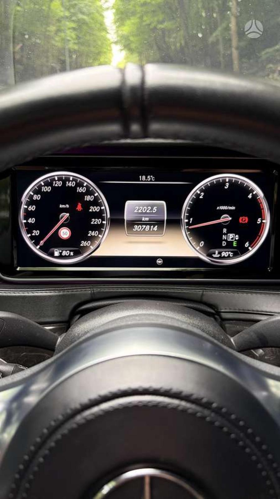 Mercedes-Benz S 350 2014 in Klaipeda, with an engine capacity of 2.99 L and mileage of 308 thousand km for 25000 €, photo 9 on AUTOMOTO.COM.LV