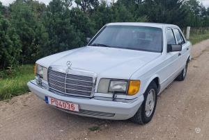 Белый Мерседес С 350 1991 в Клайпеда, объемом двигателя 3.50 л и пробегом 252 тыс. км за 6200 €, фото  на AUTOMOTO.COM.LV