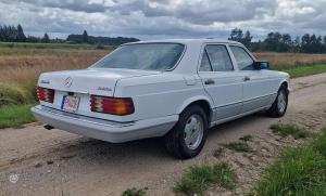 Белый Мерседес С 350 1991 в Клайпеда, объемом двигателя 3.50 л и пробегом 252 тыс. км за 6200 €, фото 5 на AUTOMOTO.COM.LV