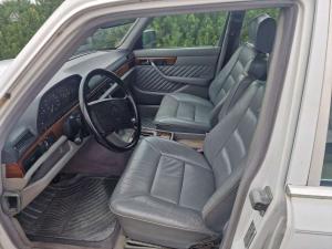 Белый Мерседес С 350 1991 в Клайпеда, объемом двигателя 3.50 л и пробегом 252 тыс. км за 6200 €, фото 9 на AUTOMOTO.COM.LV