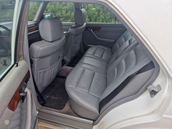 White Mercedes-Benz S 350 1991 in Klaipeda, with an engine capacity of 3.50 L and mileage of 252 thousand km for 6200 €, photo 9 on AUTOMOTO.COM.LV