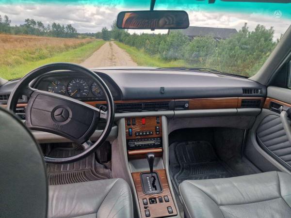 White Mercedes-Benz S 350 1991 in Klaipeda, with an engine capacity of 3.50 L and mileage of 252 thousand km for 6200 €, photo 10 on AUTOMOTO.COM.LV