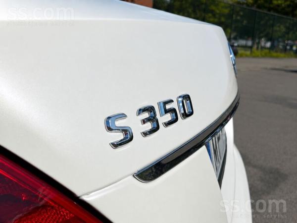 Белый Мерседес С 350 2009 в Рига, объемом двигателя 3.00 л и пробегом 258 тыс. км за 10990 €, фото 8 на AUTOMOTO.COM.LV