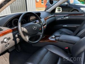 Balts Mercedes-Benz S 350 2009 Rīga, ar dzinēja tilpumu 3.00 L un nobraukumu 258 tūkst. km par 10990 €, foto 14 vietnē AUTOMOTO.COM.LV
