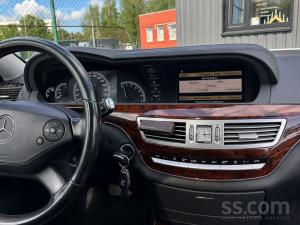 Balts Mercedes-Benz S 350 2009 Rīga, ar dzinēja tilpumu 3.00 L un nobraukumu 258 tūkst. km par 10990 €, foto 23 vietnē AUTOMOTO.COM.LV