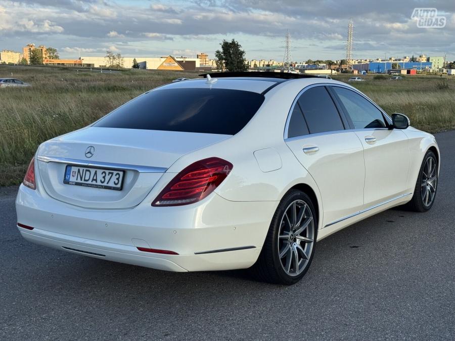 Белый Мерседес С 350 2014 в Каунас, объемом двигателя 3.00 л и пробегом 156 тыс. км за 26500 €, фото 4 на AUTOMOTO.COM.LV