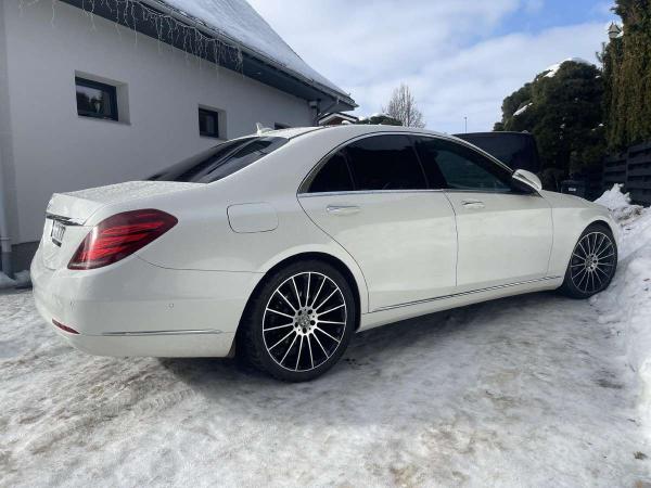 White Mercedes-Benz S 350 2015 in Taurage, with an engine capacity of 2.99 L and mileage of 161 thousand km for 27500 €, photo 2 on AUTOMOTO.COM.LV