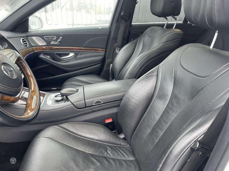 Balts Mercedes-Benz S 350 2015 Tauragė, ar dzinēja tilpumu 2.99 L un nobraukumu 161 tūkst. km par 27500 €, foto 22 vietnē AUTOMOTO.COM.LV