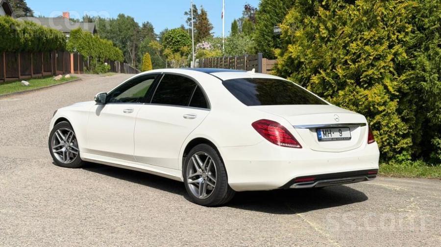 Белый Мерседес С 350 2015 в Рига, объемом двигателя 3.00 л и пробегом 257 тыс. км за 23950 €, фото 1 на AUTOMOTO.COM.LV