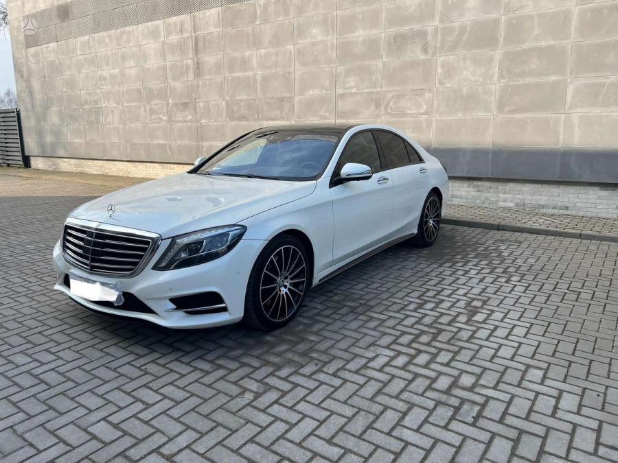 White Mercedes-Benz S 350 2015 in Vilnius, with an engine capacity of 0.00 L and mileage of 300 thousand km for 27000 €, photo 3 on AUTOMOTO.COM.LV