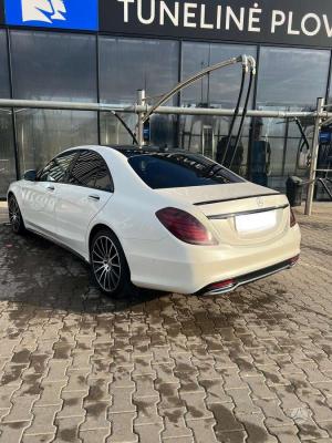 White Mercedes-Benz S 350 2015 in Vilnius, with an engine capacity of 0.00 L and mileage of 300 thousand km for 27000 €, photo 11 on AUTOMOTO.COM.LV