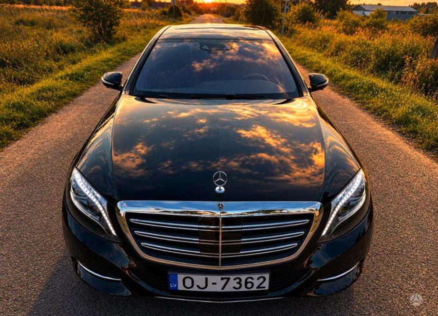 Черный Мерседес С 400 2015 в Вильнюс, объемом двигателя 3.00 л и пробегом 275 тыс. км за 24500 €, фото 3 на AUTOMOTO.COM.LV