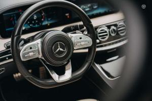 Melns Mercedes-Benz S 400 2019 Kauņa, ar dzinēja tilpumu 2.93 L un nobraukumu 140 tūkst. km par 45500 €, foto 15 vietnē AUTOMOTO.COM.LV