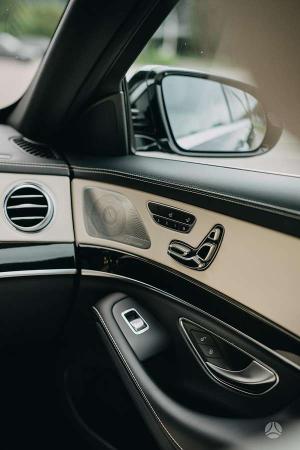Melns Mercedes-Benz S 400 2019 Kauņa, ar dzinēja tilpumu 2.93 L un nobraukumu 140 tūkst. km par 45500 €, foto 19 vietnē AUTOMOTO.COM.LV