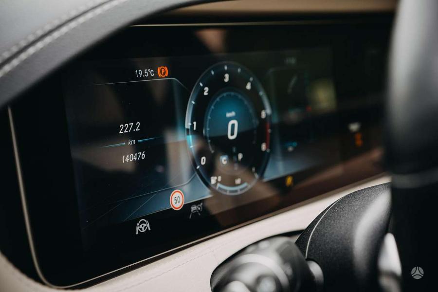 Melns Mercedes-Benz S 400 2019 Kauņa, ar dzinēja tilpumu 2.93 L un nobraukumu 140 tūkst. km par 45500 €, foto 21 vietnē AUTOMOTO.COM.LV