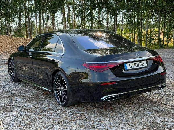 Black Mercedes-Benz S 400 2021 in Taurage, with an engine capacity of 3.00 L and mileage of 210 thousand km for 64000 €, photo 5 on AUTOMOTO.COM.LV