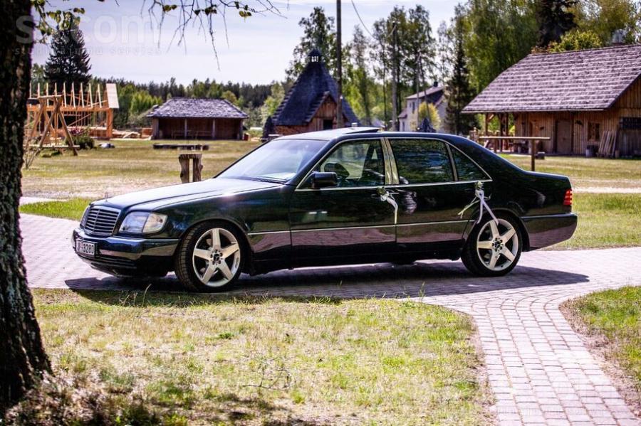 Черный Мерседес С 400 1991 в Елгава, объемом двигателя 4.20 л и пробегом 225 тыс. км за 4500 €, фото 1 на AUTOMOTO.COM.LV