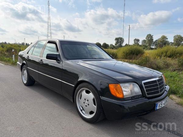 Melns Mercedes-Benz S 400 1992 Rīga, ar dzinēja tilpumu 4.20 L un nobraukumu 400 tūkst. km par 9500 €, foto 1 vietnē AUTOMOTO.COM.LV