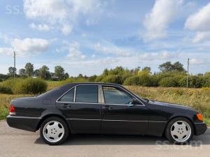 Melns Mercedes-Benz S 400 1992 Rīga, ar dzinēja tilpumu 4.20 L un nobraukumu 400 tūkst. km par 9500 €, foto 3 vietnē AUTOMOTO.COM.LV