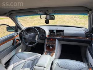 Melns Mercedes-Benz S 400 1992 Rīga, ar dzinēja tilpumu 4.20 L un nobraukumu 400 tūkst. km par 9500 €, foto 8 vietnē AUTOMOTO.COM.LV