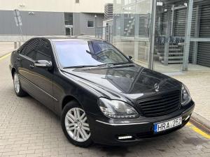 Черный Мерседес С 400 2002 в Вильнюс, объемом двигателя 4.00 л и пробегом 350 тыс. км за 1950 €, фото 15 на AUTOMOTO.COM.LV