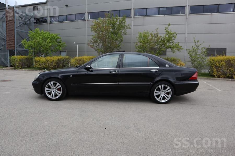 Black Mercedes-Benz S 400 2004 in Riga, with an engine capacity of 4.00 L and mileage of 0 thousand km for 2990 €, photo 7 on AUTOMOTO.COM.LV