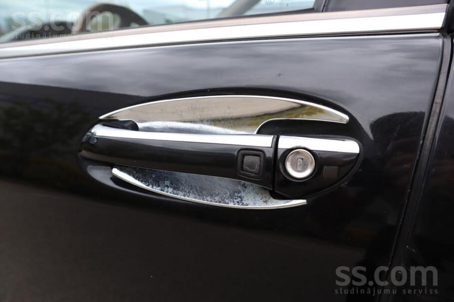 Black Mercedes-Benz S 400 2004 in Riga, with an engine capacity of 4.00 L and mileage of 0 thousand km for 2990 €, photo 16 on AUTOMOTO.COM.LV