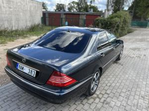 Black Mercedes-Benz S 400 2004 in Jurmala, with an engine capacity of 4.00 L and mileage of 355 thousand km for 6000 €, photo 3 on AUTOMOTO.COM.LV