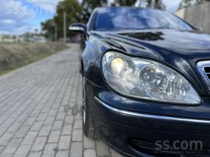 Black Mercedes-Benz S 400 2004 in Jurmala, with an engine capacity of 4.00 L and mileage of 355 thousand km for 6000 €, photo 5 on AUTOMOTO.COM.LV