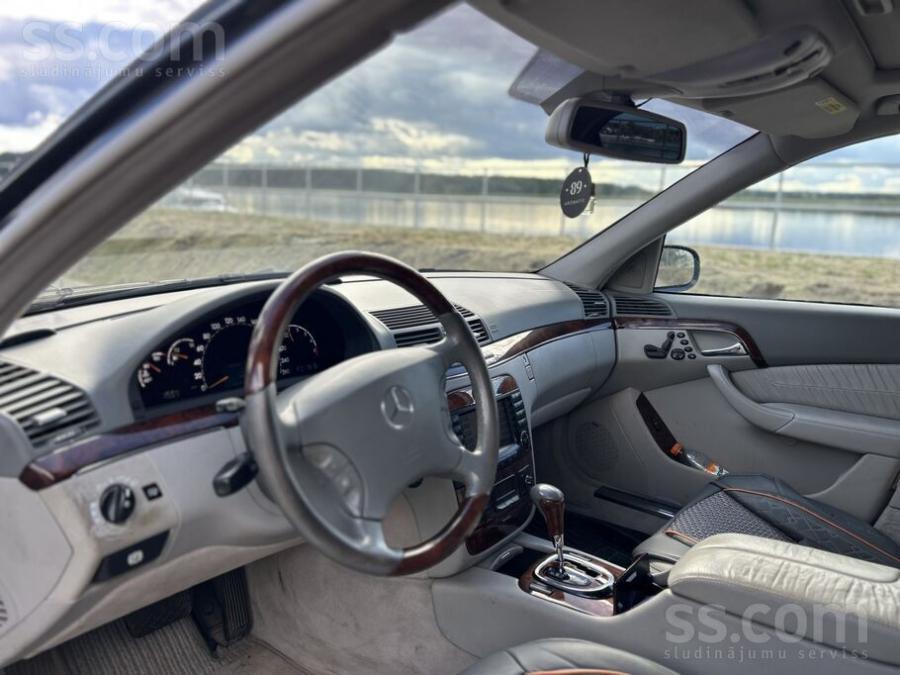 Black Mercedes-Benz S 400 2004 in Jurmala, with an engine capacity of 4.00 L and mileage of 355 thousand km for 6000 €, photo 7 on AUTOMOTO.COM.LV