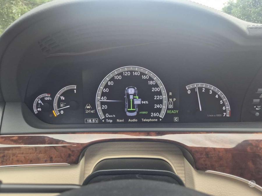 Melns Mercedes-Benz S 400 2009 Utena, ar dzinēja tilpumu 3.50 L un nobraukumu 137 tūkst. km par 11200 €, foto 24 vietnē AUTOMOTO.COM.LV