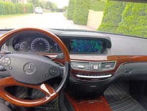 Черный Мерседес С 400 2009 в Каунас, объемом двигателя 3.50 л и пробегом 226 тыс. км за 12000 €, фото 13 на AUTOMOTO.COM.LV
