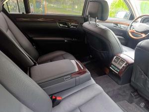 Черный Мерседес С 400 2009 в Каунас, объемом двигателя 3.50 л и пробегом 226 тыс. км за 12000 €, фото 21 на AUTOMOTO.COM.LV