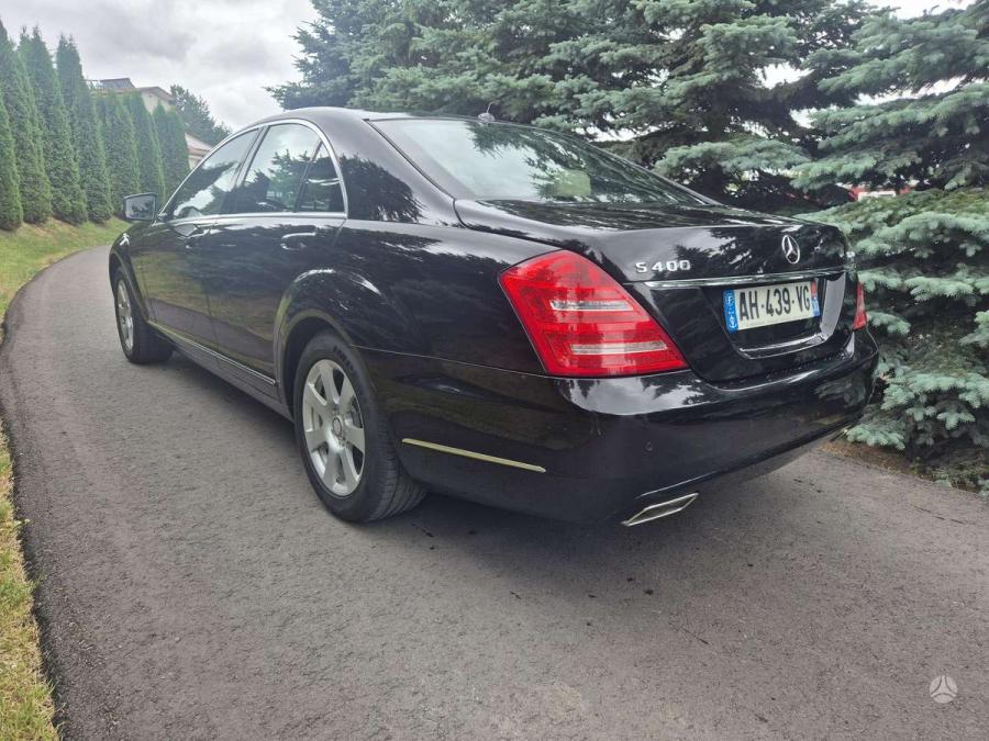 Melns Mercedes-Benz S 400 2009 Utena, ar dzinēja tilpumu 3.50 L un nobraukumu 137 tūkst. km par 10500 €, foto 6 vietnē AUTOMOTO.COM.LV