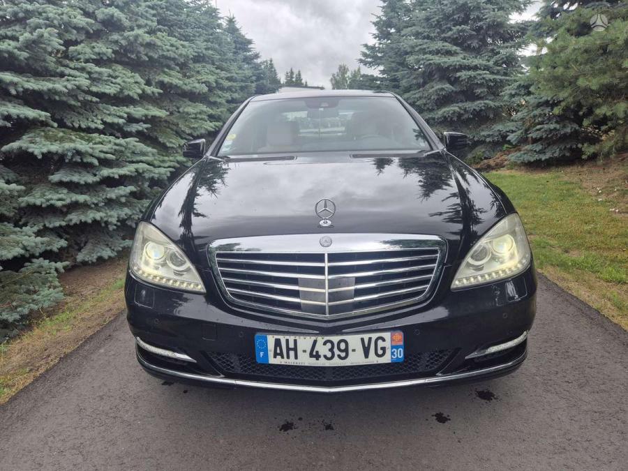 Melns Mercedes-Benz S 400 2009 Utena, ar dzinēja tilpumu 3.50 L un nobraukumu 137 tūkst. km par 10500 €, foto 7 vietnē AUTOMOTO.COM.LV