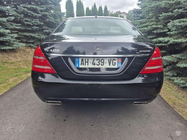Черный Мерседес С 400 2009 в Утена, объемом двигателя 3.50 л и пробегом 137 тыс. км за 10500 €, фото 7 на AUTOMOTO.COM.LV