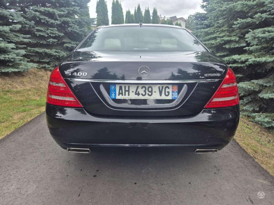 Melns Mercedes-Benz S 400 2009 Utena, ar dzinēja tilpumu 3.50 L un nobraukumu 137 tūkst. km par 10500 €, foto 8 vietnē AUTOMOTO.COM.LV