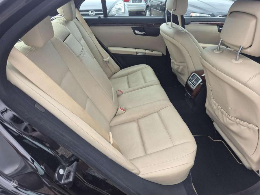 Melns Mercedes-Benz S 400 2009 Utena, ar dzinēja tilpumu 3.50 L un nobraukumu 137 tūkst. km par 10500 €, foto 11 vietnē AUTOMOTO.COM.LV