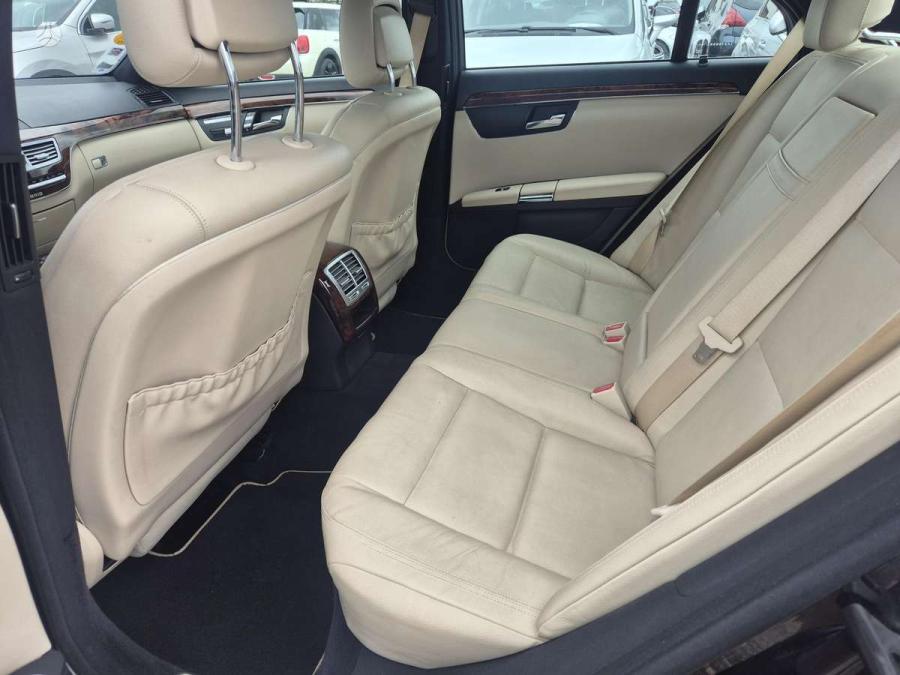 Melns Mercedes-Benz S 400 2009 Utena, ar dzinēja tilpumu 3.50 L un nobraukumu 137 tūkst. km par 10500 €, foto 16 vietnē AUTOMOTO.COM.LV