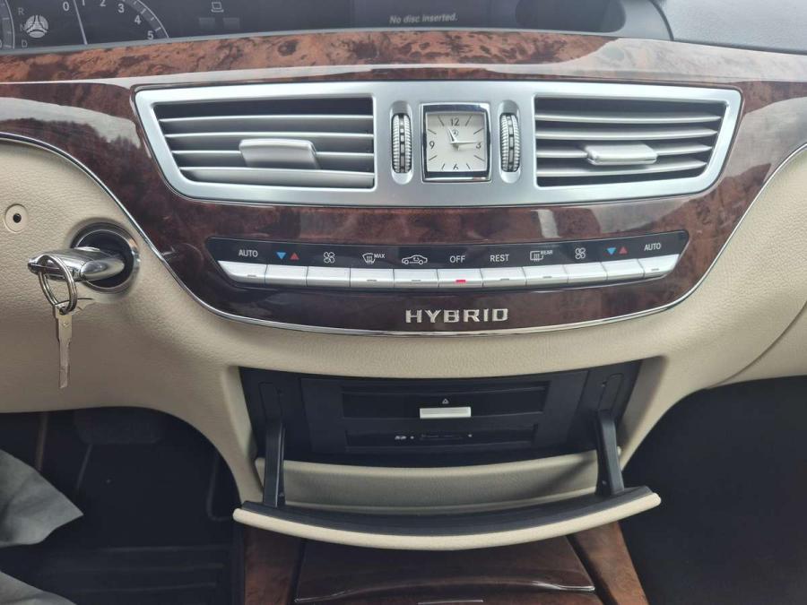 Melns Mercedes-Benz S 400 2009 Utena, ar dzinēja tilpumu 3.50 L un nobraukumu 137 tūkst. km par 10500 €, foto 18 vietnē AUTOMOTO.COM.LV